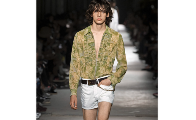 Tendance homme été 2020 : la mode du short court
