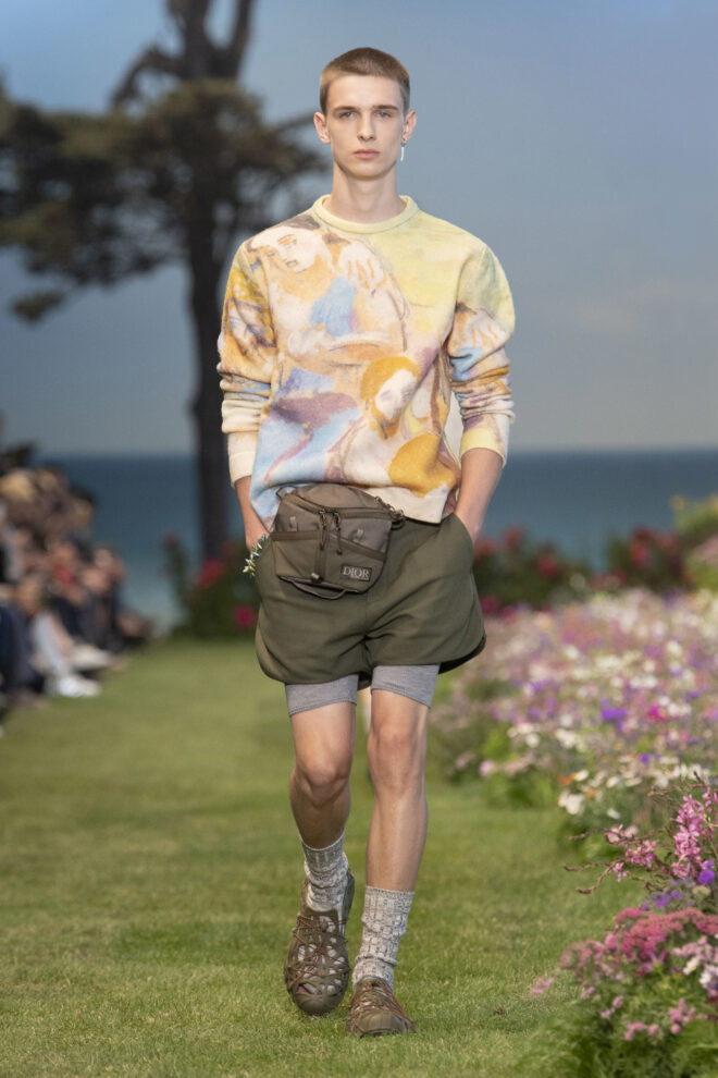 Short homme tendance mode été 2023 : ample